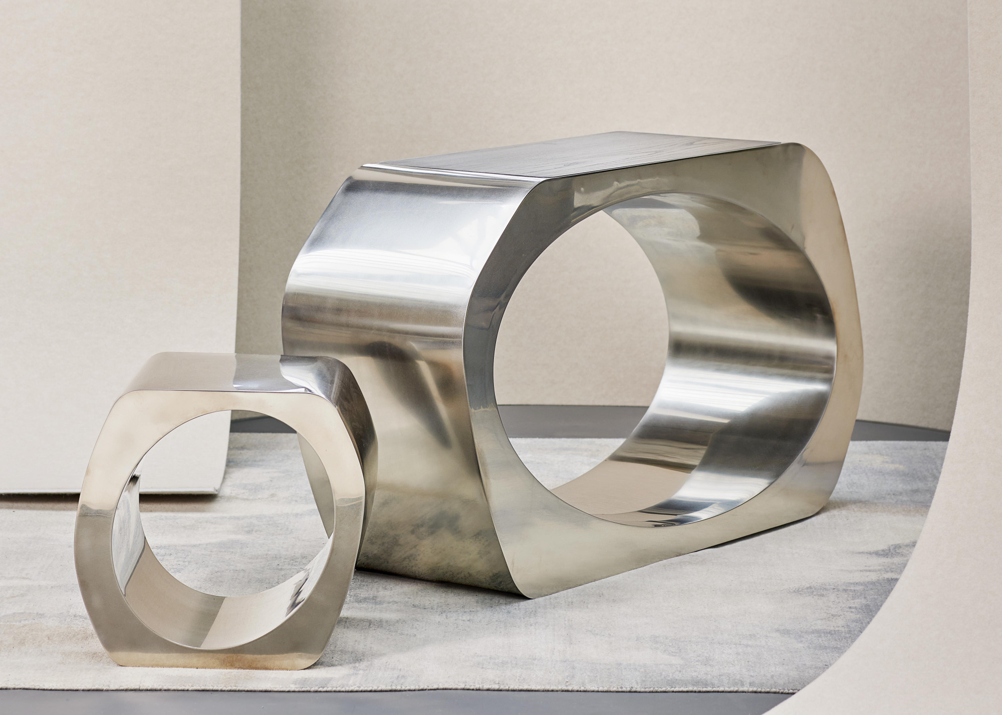 Hollace Cluny / Skye Console II