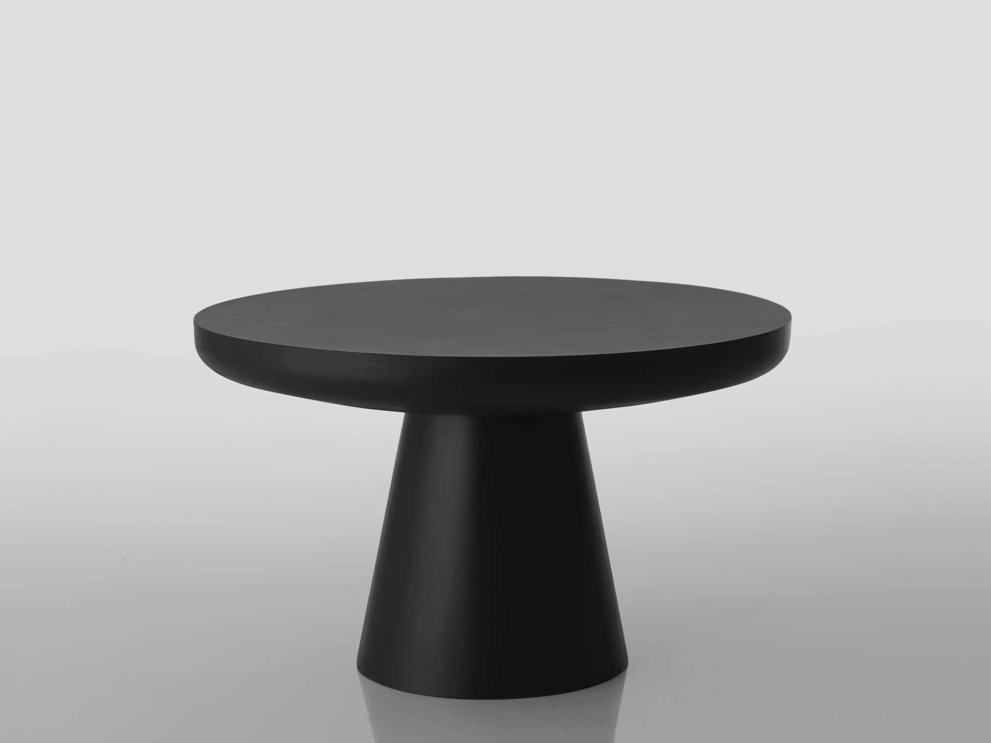 Hollace Cluny / Miss Tables