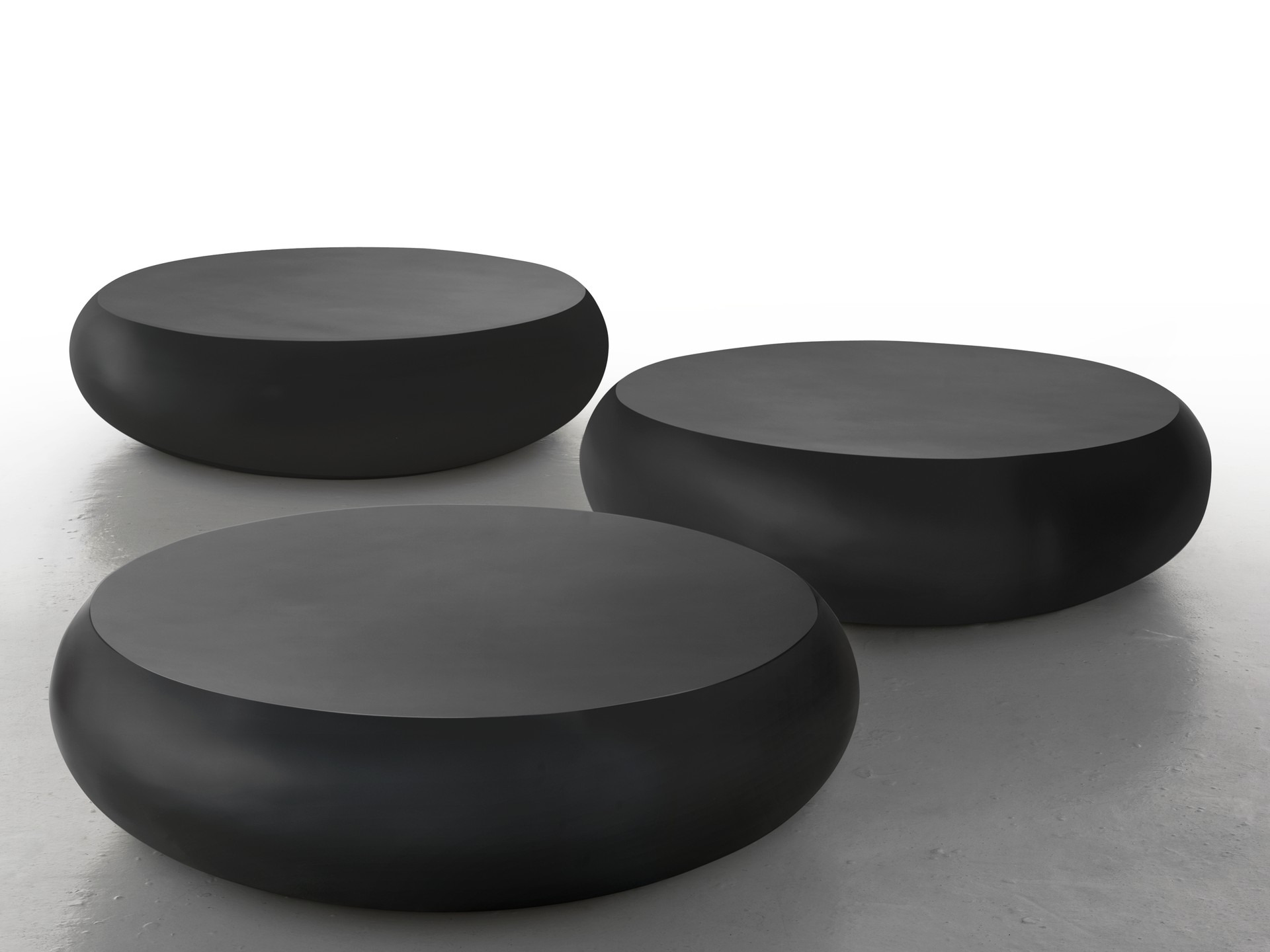 Hollace Cluny / Pillola Tables by ImperfettoLab